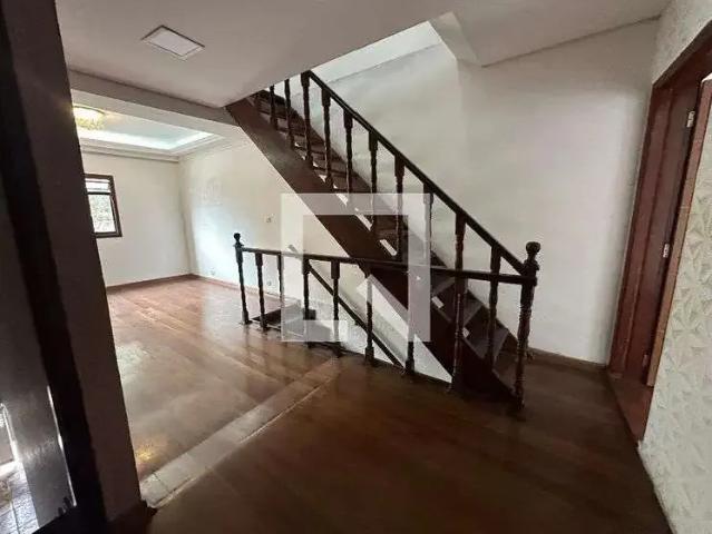 Casa / Sobrado para Venda em Barueri/SP Parque dos Camargos 3 Quartos