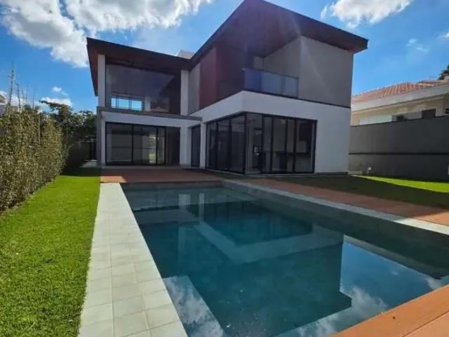 Casa / Sobrado para Venda em Barueri/SP Residencial Morada dos Lagos 4 Quartos