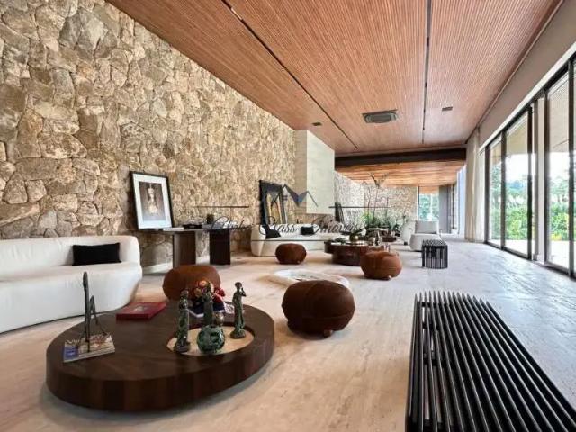 Casa / Sobrado para Venda em Barueri/SP Residencial Tamboré 5 Quartos