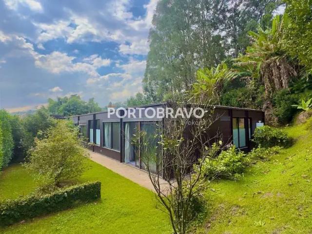 Casa / Sobrado para Venda em Barueri/SP Tamboré 4 Quartos