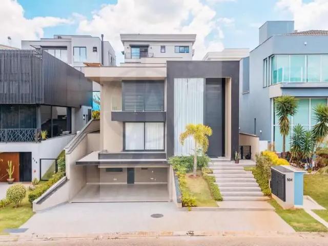 Casa / Sobrado para Venda em Santana de Parnaíba/SP Tamboré 4 Quartos
