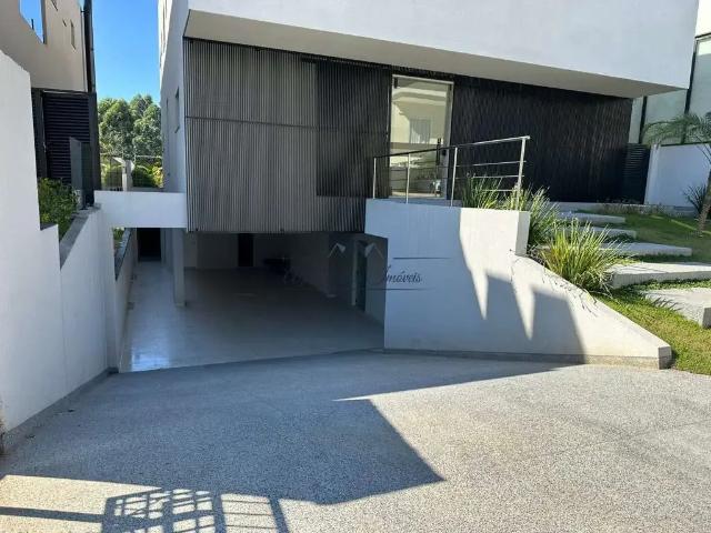 Casa / Sobrado para Venda em Barueri/SP Tamboré 4 Quartos