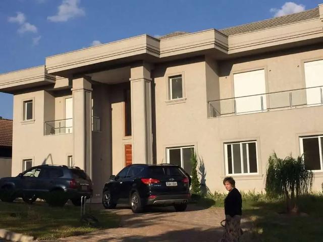 Casa / Sobrado para Venda em Barueri/SP Tamboré 5 Quartos