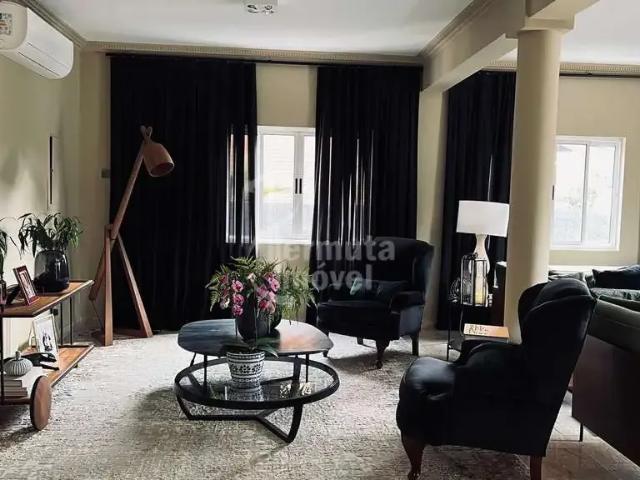 Casa / Sobrado para Venda em Barueri/SP Tamboré 6 Quartos