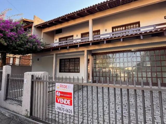 Casa / Sobrado para Venda em Barra Velha/SC Centro 5 Quartos
