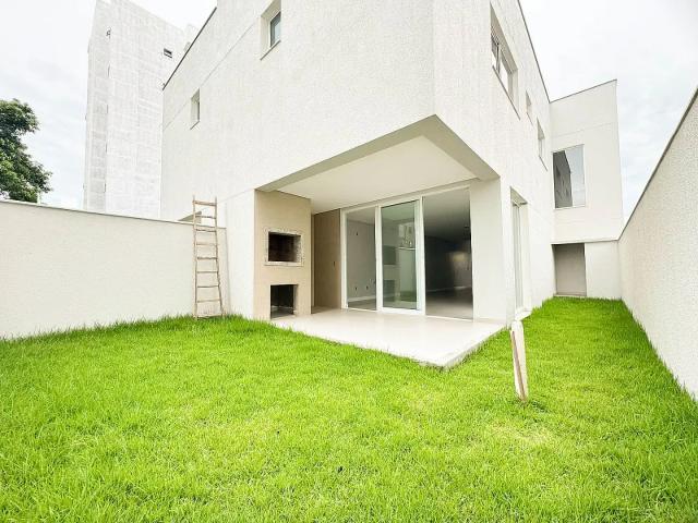Casa / Sobrado para Venda em Barra Velha/SC Itajubá