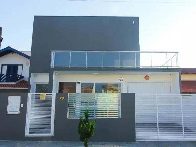 Casa / Sobrado para Venda em Barra Velha/SC Tabuleiro 4 Quartos