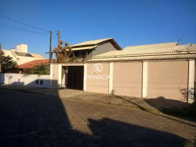Casa / Sobrado para Venda em Barra Velha/SC Tabuleiro 4 Quartos
