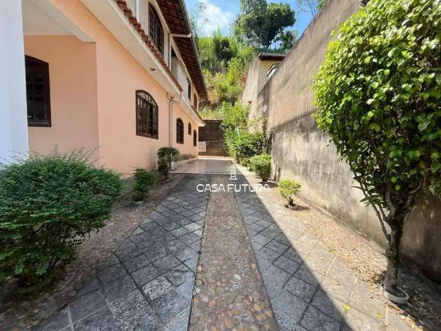 Casa / Sobrado para Venda em Barra Mansa/RJ Ano Bom 5 Quartos
