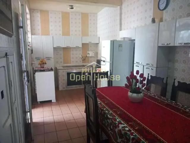 Casa / Sobrado para Venda em Barra Mansa/RJ Centro 5 Quartos