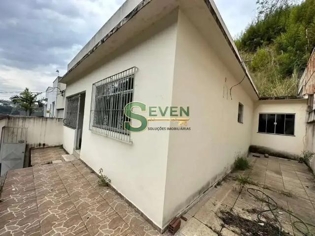 Casa / Sobrado para Venda em Barra Mansa/RJ Centro 3 Quartos