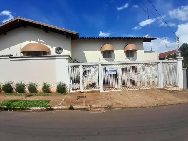 Casa / Sobrado para Venda em Barretos/SP Bela Vista 3 Quartos