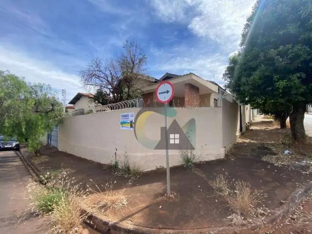 Casa / Sobrado para Venda em Barretos/SP Centro 3 Quartos