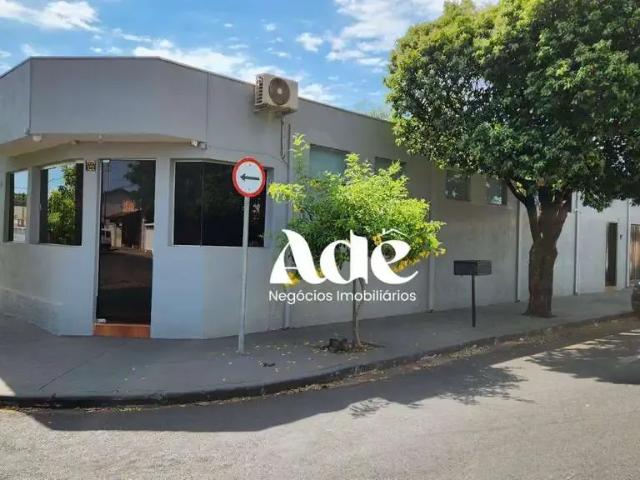 Casa / Sobrado para Venda em Barretos/SP Centro 3 Quartos