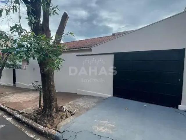 Casa / Sobrado para Venda em Barretos/SP Centro 3 Quartos
