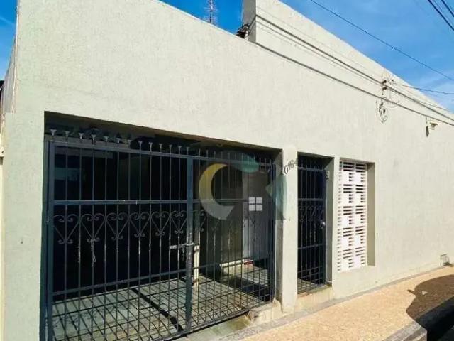 Casa / Sobrado para Venda em Barretos/SP Centro 3 Quartos