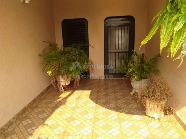 Casa / Sobrado para Venda em Barretos/SP Centro 3 Quartos