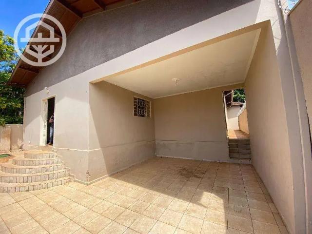 Casa / Sobrado para Venda em Barretos/SP Centro 3 Quartos