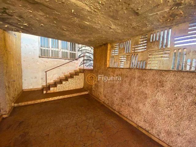 Casa / Sobrado para Venda em Barretos/SP Centro 3 Quartos