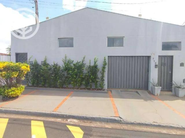 Casa / Sobrado para Venda em Barretos/SP Exposição 4 Quartos