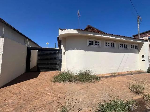 Casa / Sobrado para Venda em Barretos/SP Fortaleza 3 Quartos