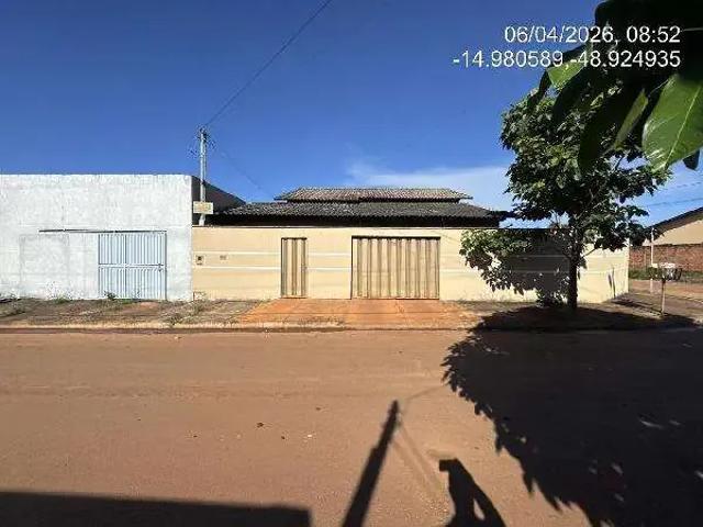 Casa / Sobrado para Venda em Barro Alto/GO Centro 3 Quartos