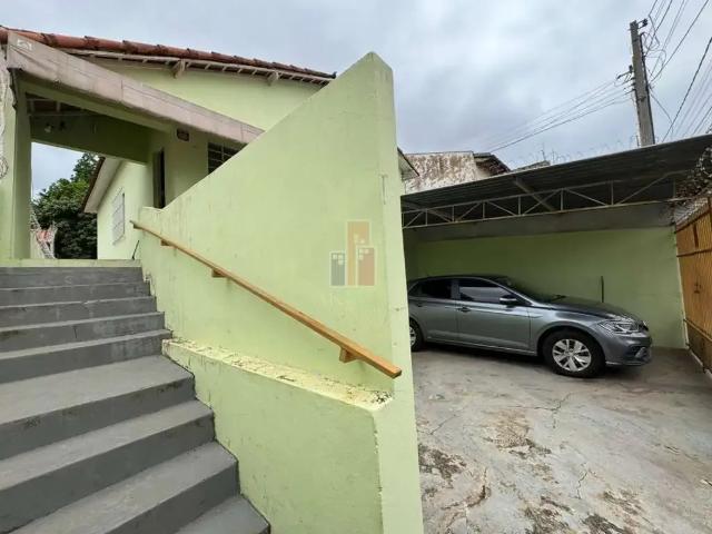Casa / Sobrado para Venda em Bauru/SP Chácara das Flores 3 Quartos