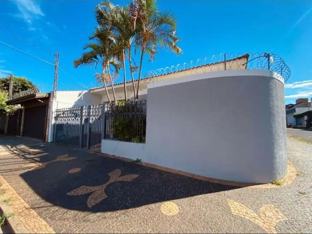 Casa / Sobrado para Venda em Bauru/SP Jardim América 3 Quartos