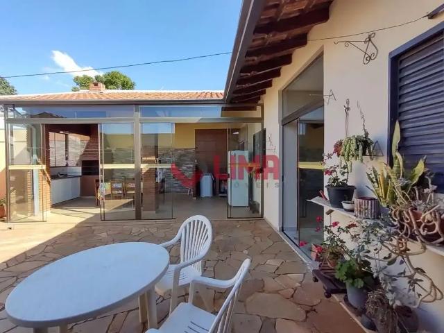 Casa / Sobrado para Venda em Bauru/SP Jardim Bela Vista 3 Quartos