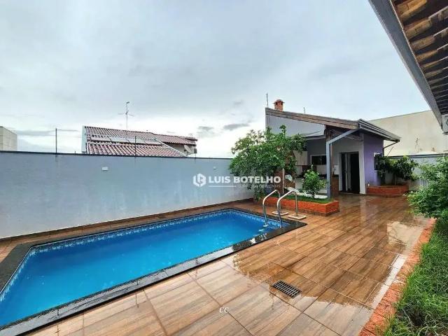 Casa / Sobrado para Venda em Bauru/SP Jardim Estoril III 4 Quartos