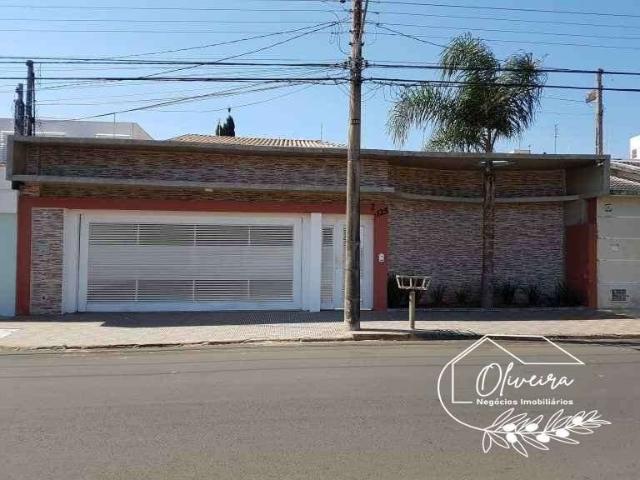 Casa / Sobrado para Venda em Bauru/SP Jardim Estoril 5 Quartos