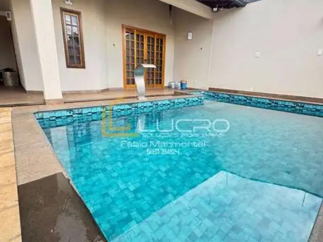 Casa / Sobrado para Venda em Bauru/SP Jardim Petrópolis 4 Quartos