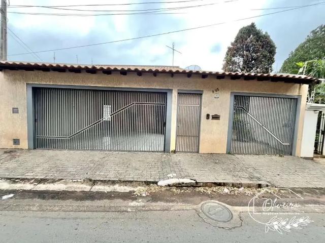 Casa / Sobrado para Venda em Bauru/SP Jardim Santana 5 Quartos