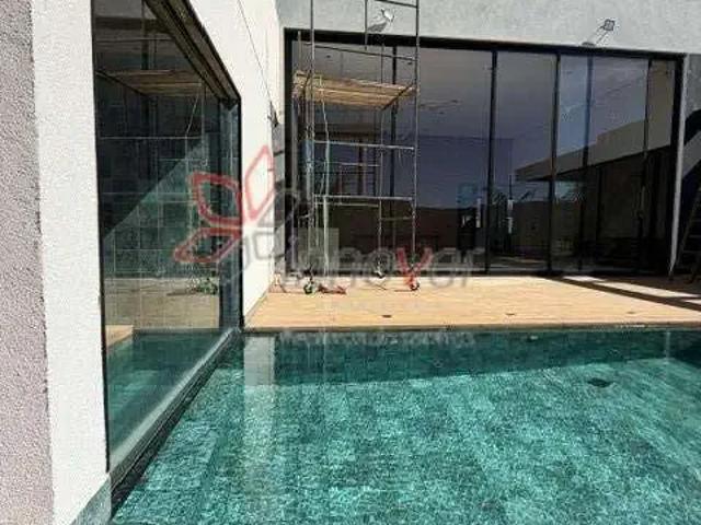 Casa / Sobrado para Venda em Bauru/SP Jardim Shangri Lá 4 Quartos