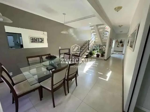 Casa / Sobrado para Venda em Bauru/SP Parque Jardim Europa 5 Quartos