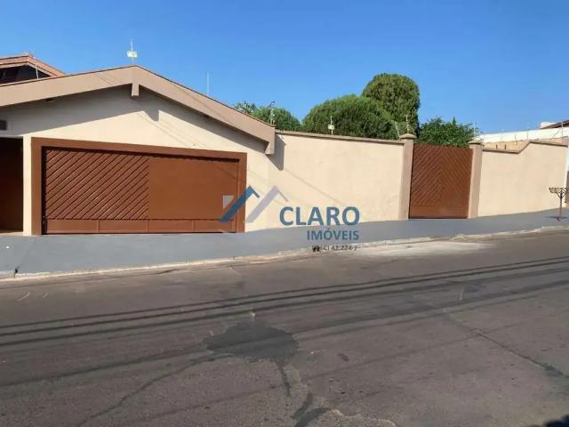Casa / Sobrado para Venda em Bauru/SP Vila Carolina 4 Quartos