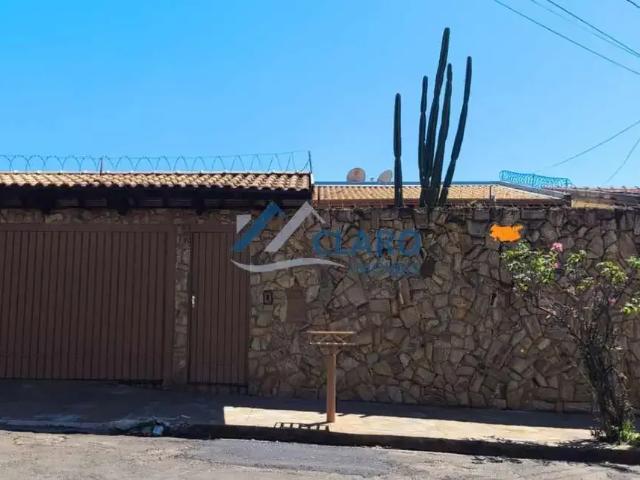 Casa / Sobrado para Venda em Bauru/SP Vila Industrial 4 Quartos
