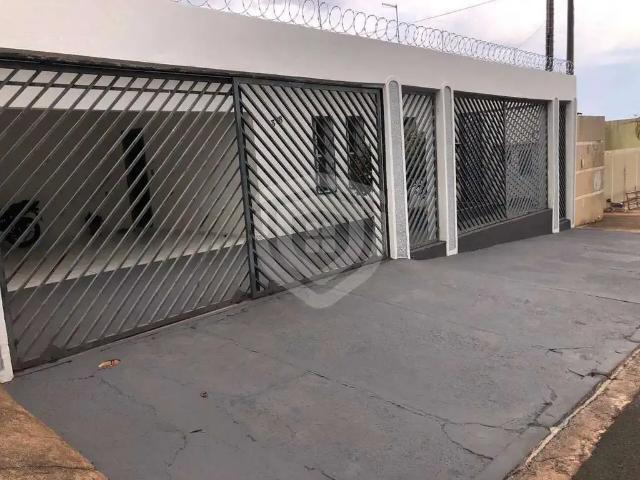 Casa / Sobrado para Venda em Bauru/SP Vila Industrial 4 Quartos