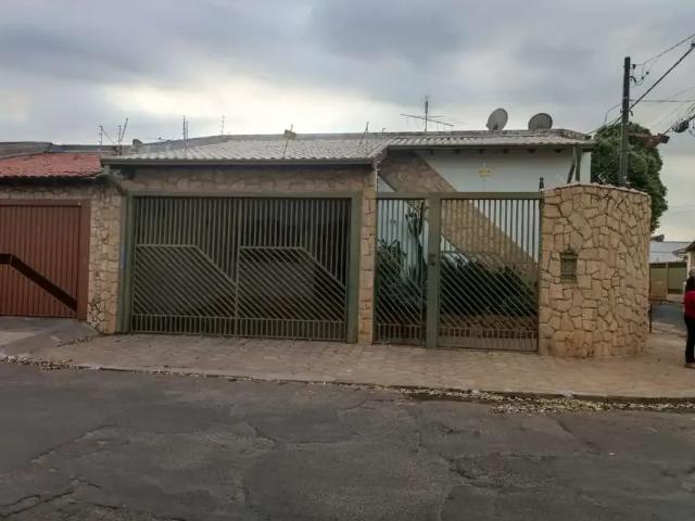 Casa / Sobrado para Venda em Bauru/SP Vila Industrial 3 Quartos