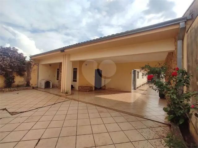 Casa / Sobrado para Venda em Bauru/SP Vila Jardim Celina 3 Quartos