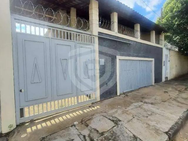 Casa / Sobrado para Venda em Bauru/SP Vila Souto 4 Quartos