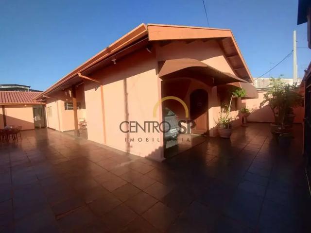 Casa / Sobrado para Venda em Bauru/SP Vila Pacífico 3 Quartos
