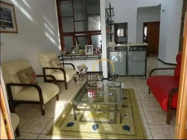 Casa / Sobrado para Venda em Bauru/SP Vila Pacífico 4 Quartos