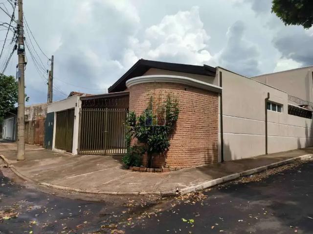 Casa / Sobrado para Venda em Bauru/SP Vila Pacífico 5 Quartos
