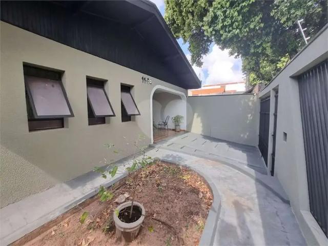 Casa / Sobrado para Venda em Bauru/SP Vila Quaggio 4 Quartos