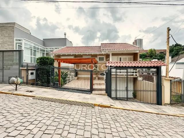 Casa / Sobrado para Venda em Bento Gonçalves/RS Borgo 3 Quartos