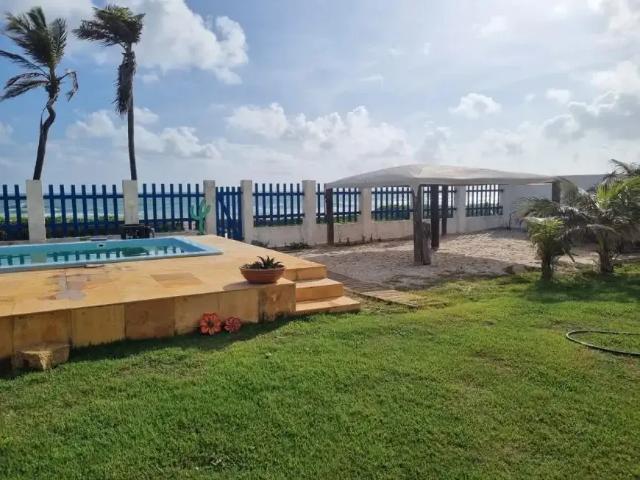 Casa / Sobrado para Venda em Beberibe/CE Sucatinga 3 Quartos