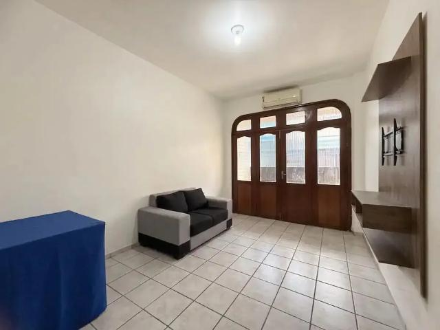Casa / Sobrado para Venda em Belém/PA Marco 2 Quartos