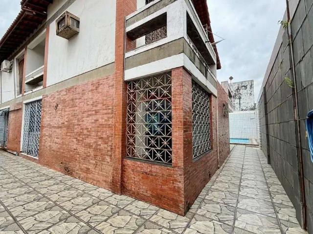 Casa / Sobrado para Venda em Belém/PA Curió Utinga 4 Quartos