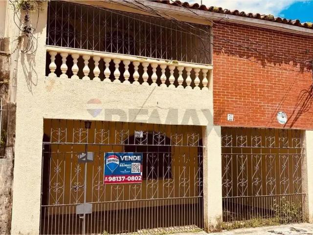 Casa / Sobrado para Venda em Belém/PA Cidade Velha 4 Quartos